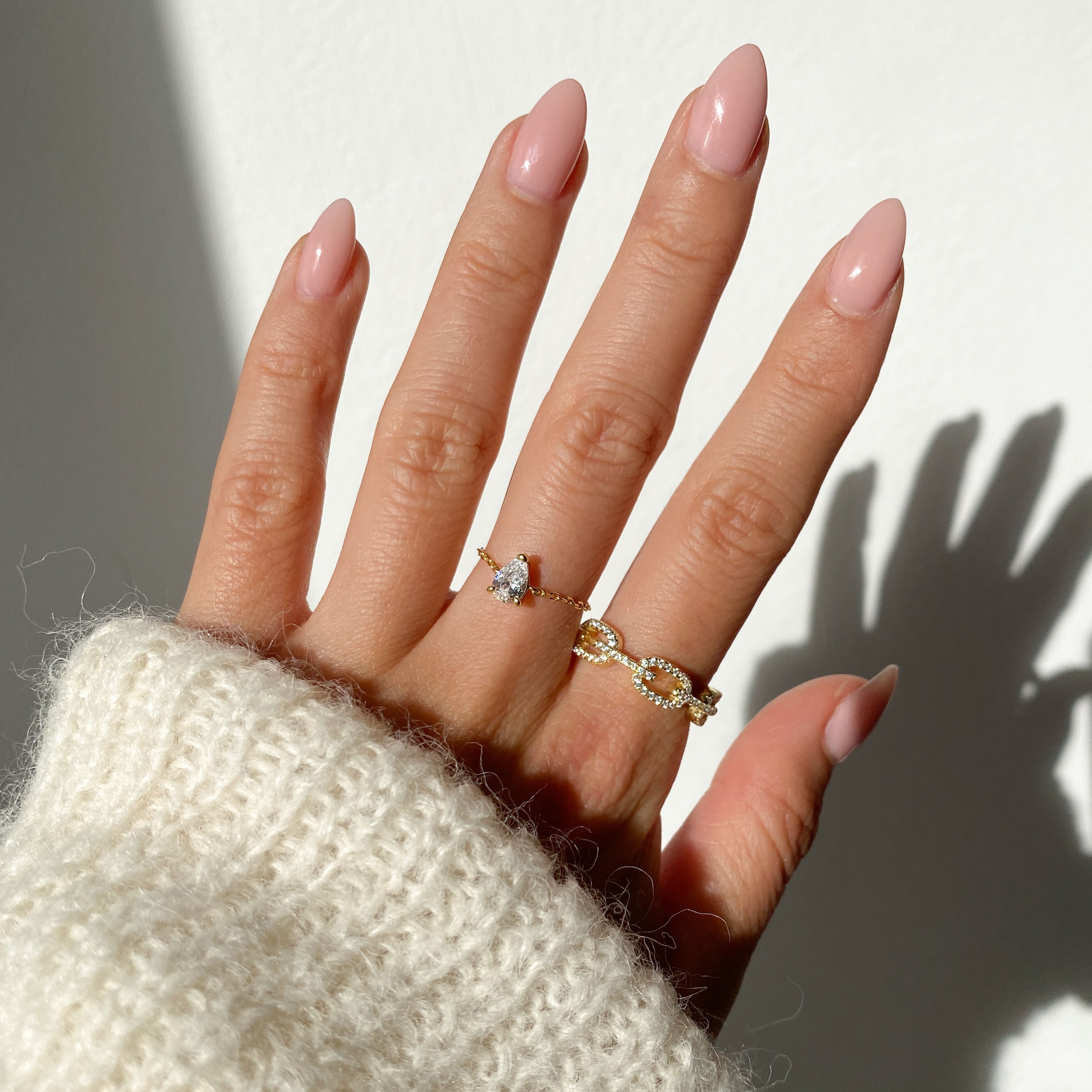 Dainty Pear Chain Ring – OBJKTS Jewelry